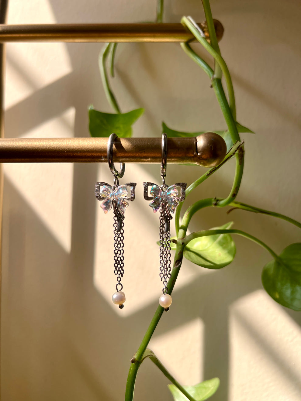 Pearly Dew Hoops – Triyana